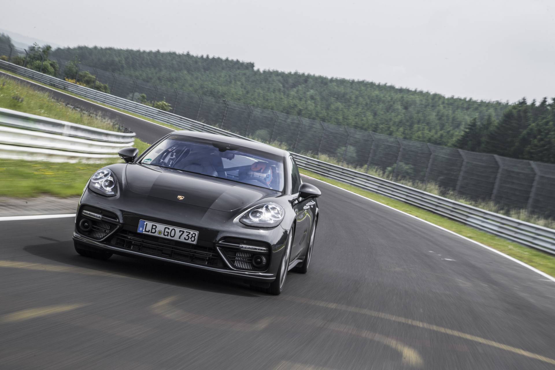 Porsche Panamera, un nuevo concepto de berlina de lujo