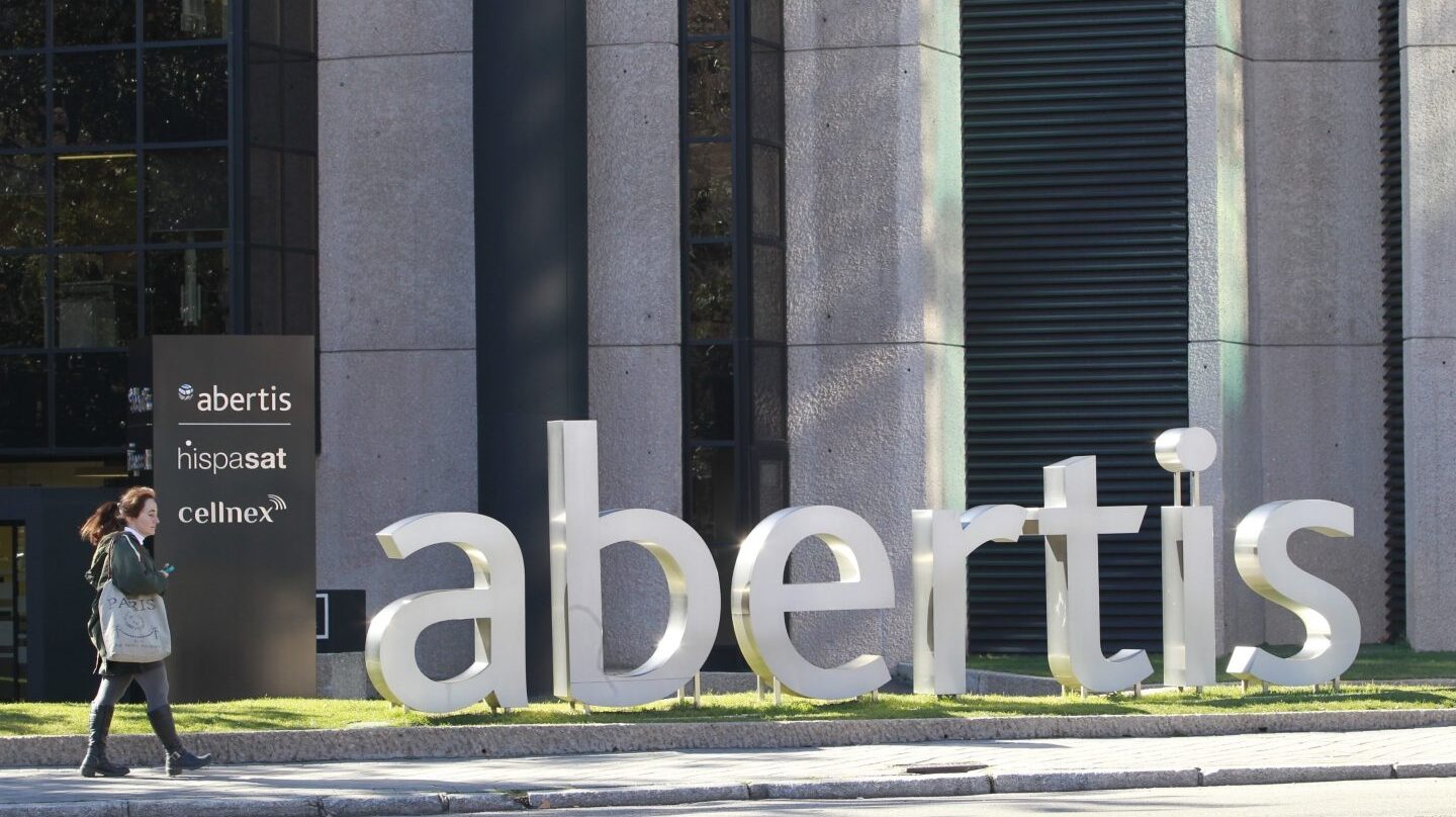 Abertis ya vale 1.000 millones más de lo que paga Atlantia, a la espera ...
