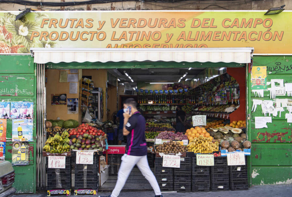 Viaje a Usera, el barrio de Madrid que lidera los contagios en Europa