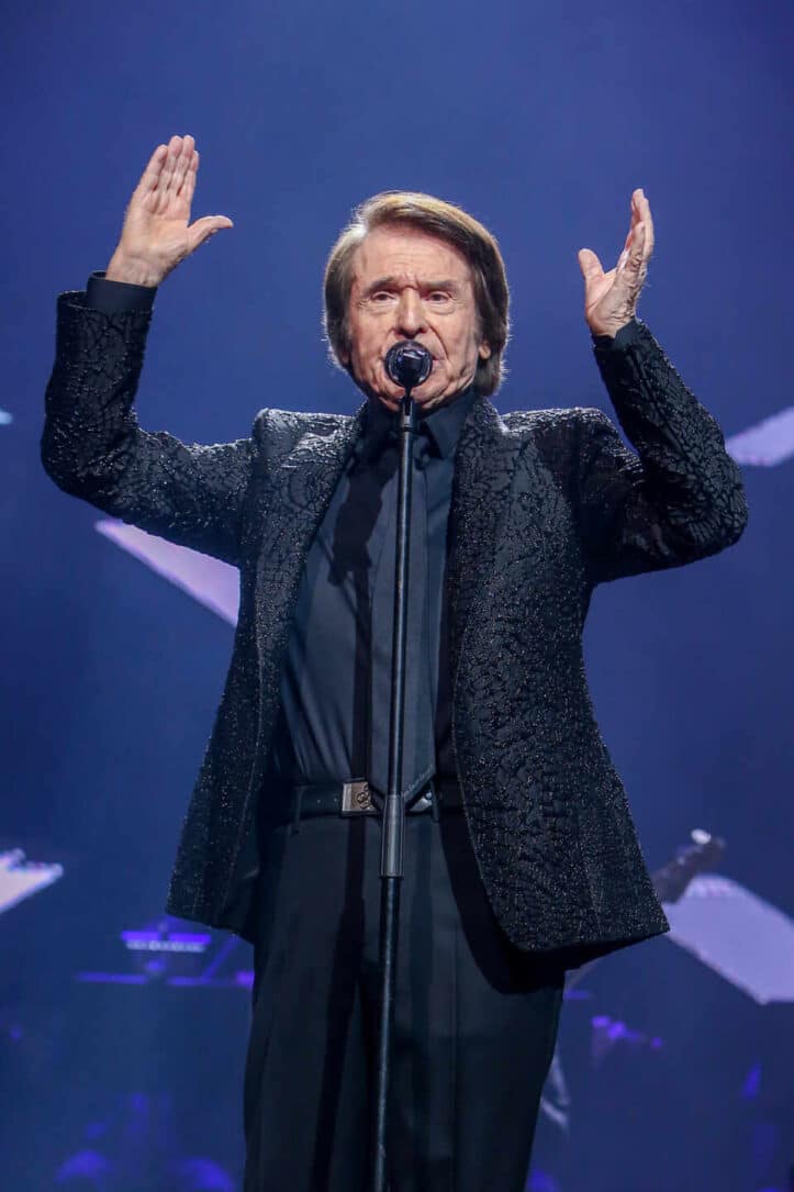 Raphael triunfa en Madrid ante 5.000 personas en el concierto con más ...