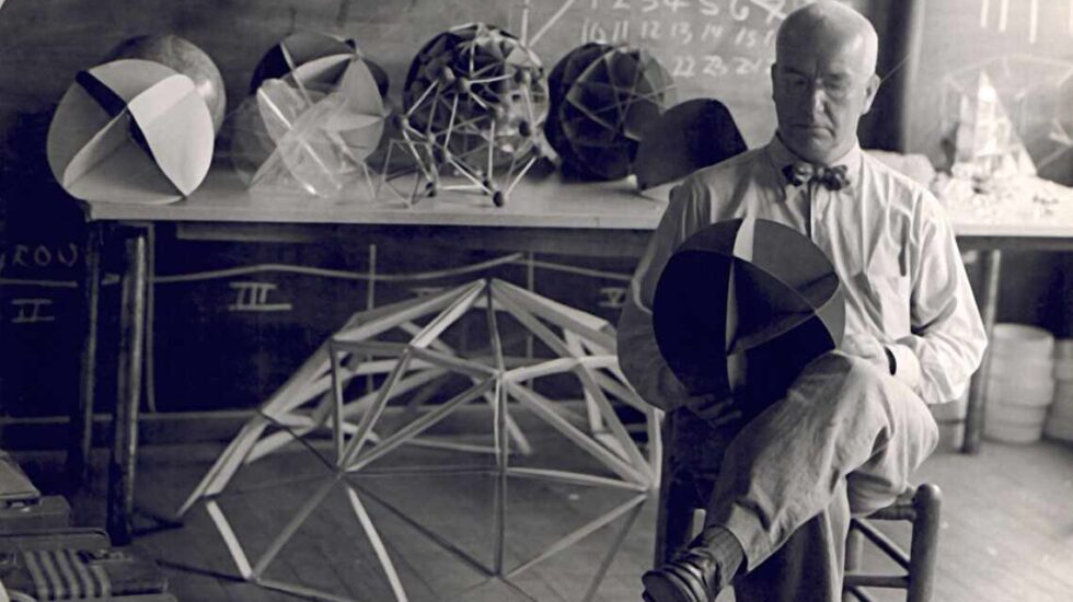 Buckminster Fuller, genio visionario y archivo de soluciones para el ...
