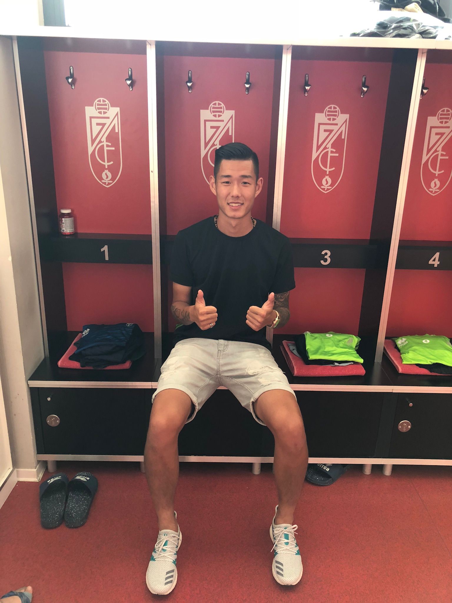 El jugador chino represaliado: "Es peligroso que el PC dirija el Granada"