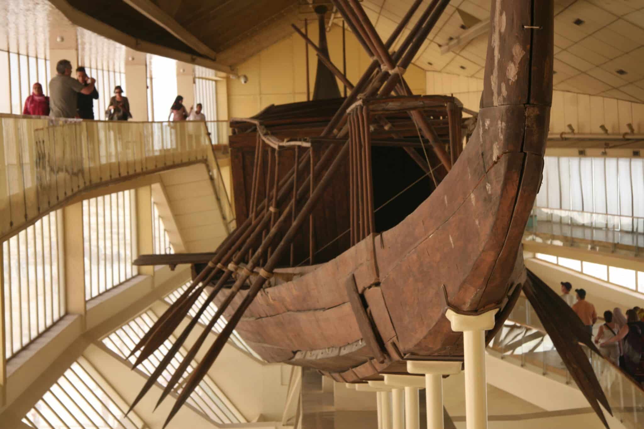 El último viaje de la barca solar del faraón Keops