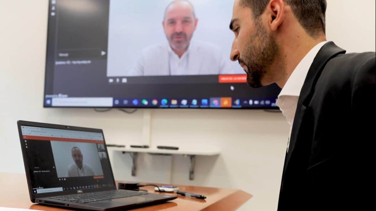 La máquina que lo sabrá todo de ti en una entrevista de trabajo por tus ...