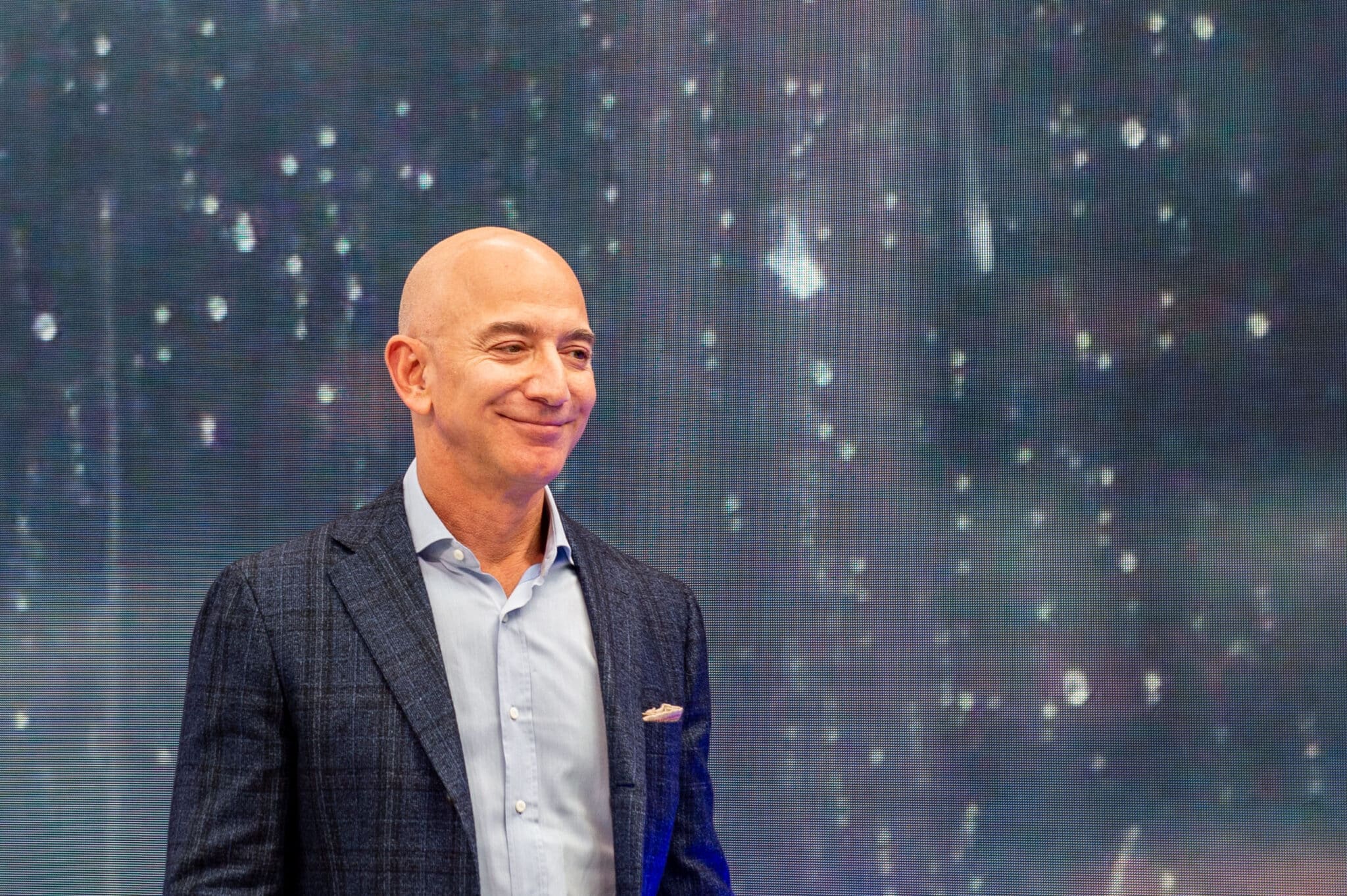 El "supervelero" de Jeff Bezos, Koru, fondea en Palma