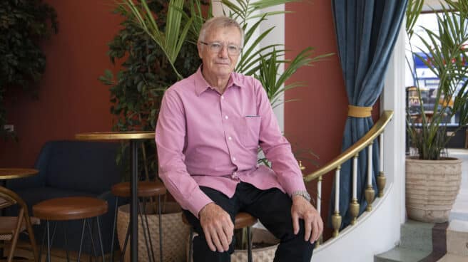 Tony Wheeler, la historia detrás del creador de las guías Lonely Planet