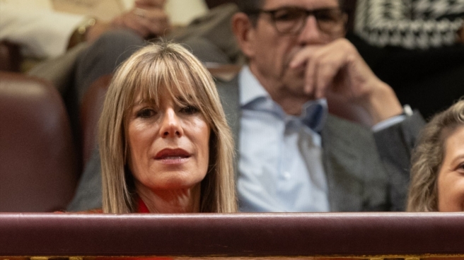 La esposa de Sánchez recibió al comisionista de Transportes y a Javier ...
