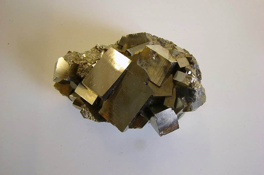 Pirita, el mineral que llamaban 'el oro de los tontos', podría ser muy ...