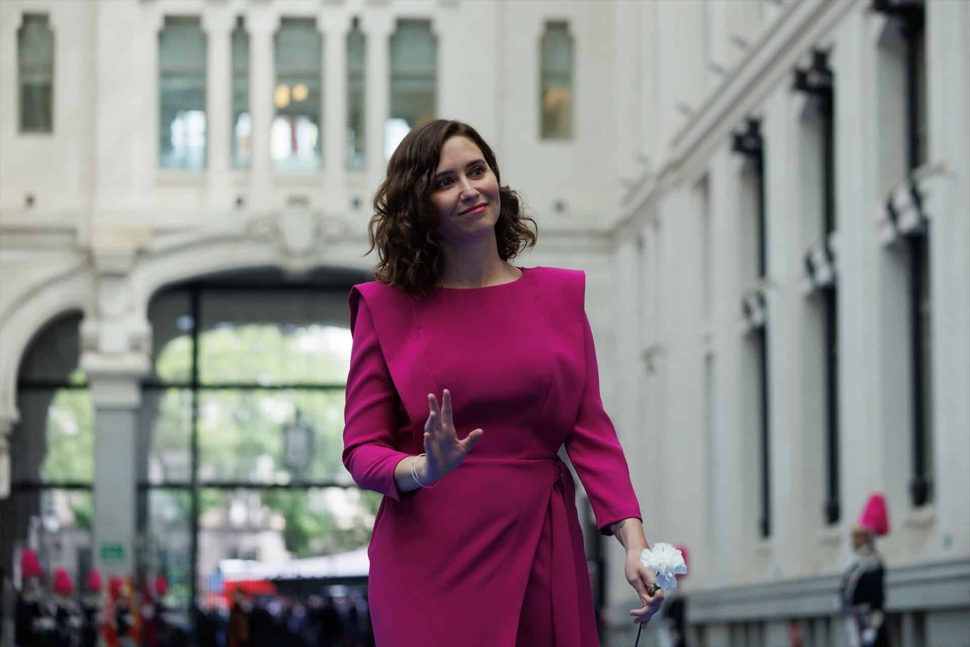 Isabel Díaz Ayuso revoluciona su armario