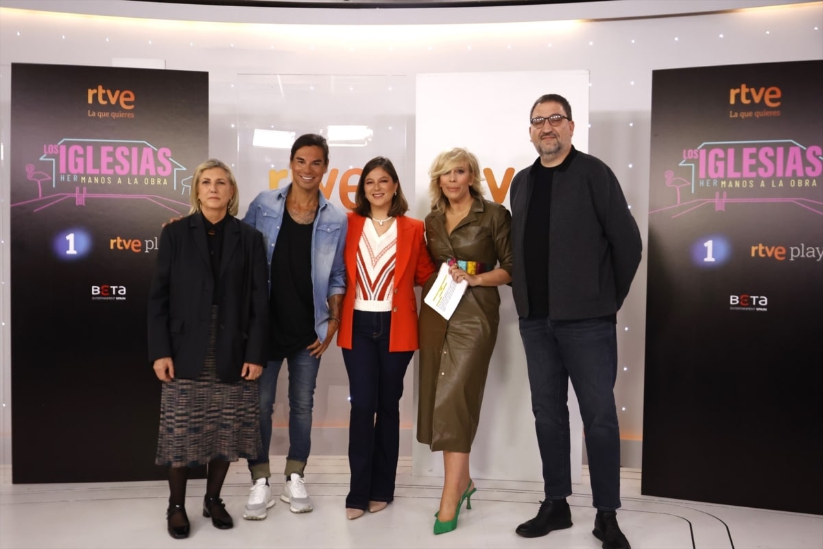 Julio y Chábeli Iglesias presentan su programa de reformas