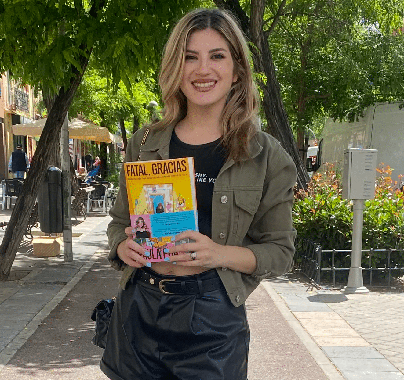 Paula Púa presenta su libro y bromea sobre los límites del humor