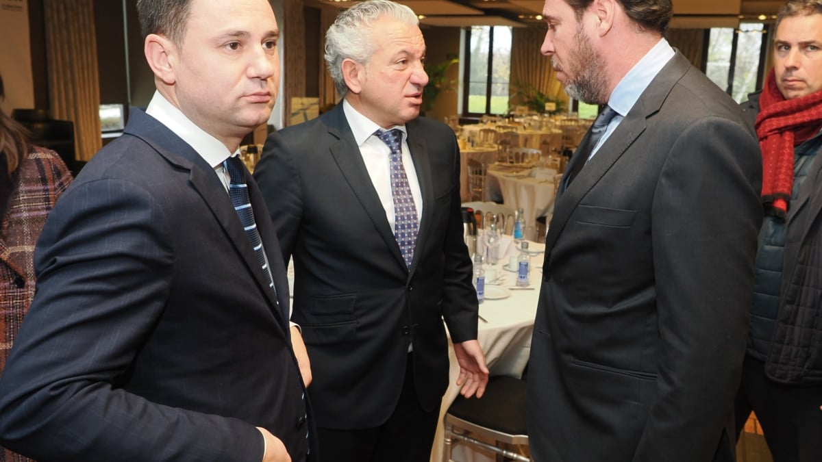 El PSOE echa el freno al 'Lexit': "No es que León quiera irse, es que ...