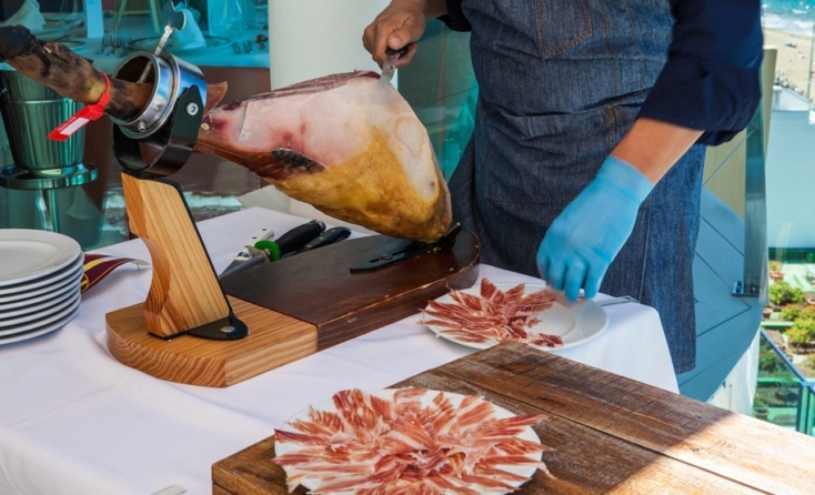 Así debes cortar el jamón para que sepa mejor