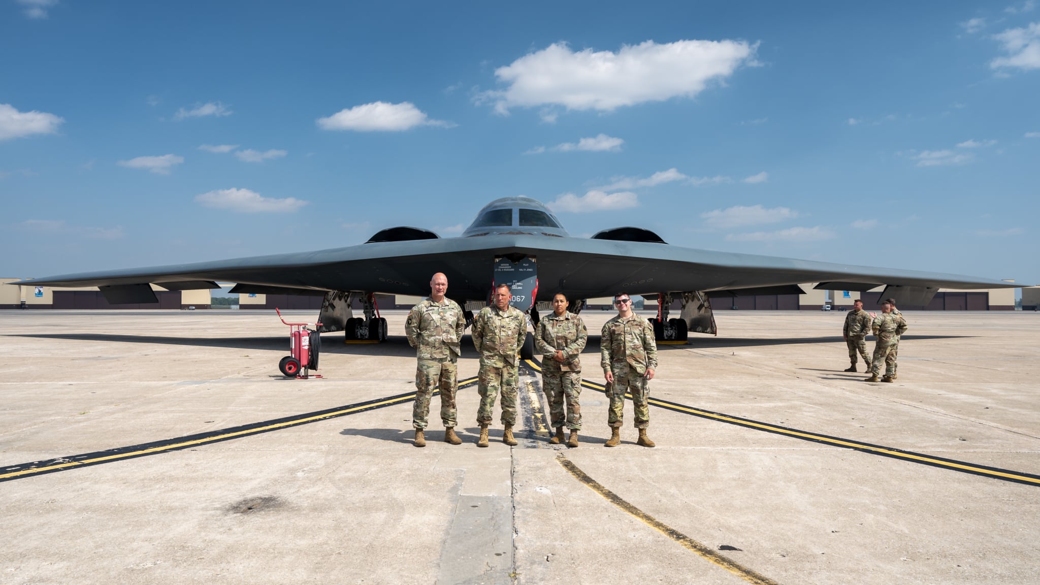 B-2 Spirit, el bombardero furtivo de 1.000 millones con el que EEUU ...