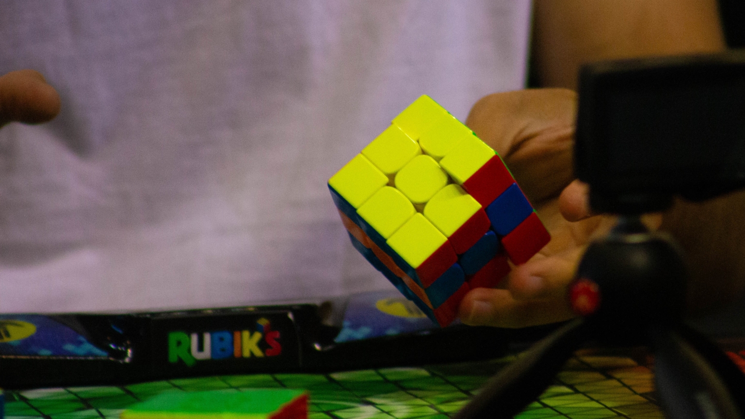 Los 'friquis' del cubo de Rubik celebran su medio siglo en Albacete