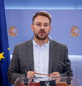 El retraso en Moncloa para el embargo de armas enfada a Sumar